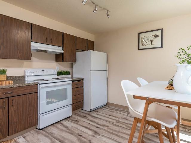 2 BR, 1 BA Apartment 1105 W 10th Ave Unit H247, Kennewick, WA 99336