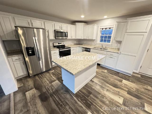 2 BR, 1 BA Apartment 110 Rocky Rdg Drive Apt Hermon, ME 04401