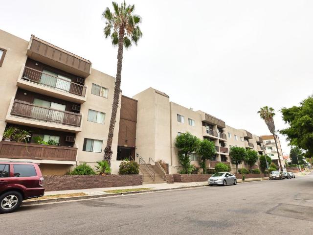2 BR, 1 BA Apartment 1111 South Oxford Avenue Unit 201, Los Angeles, CA 90006