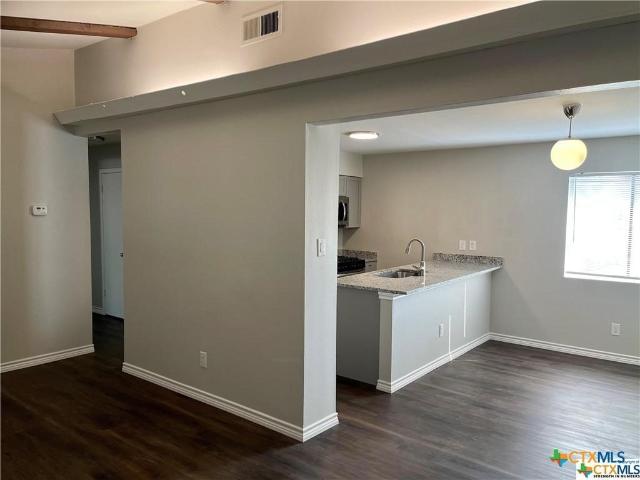 2 BR, 1 BA Apartment 1112 Hazelton St, San Marcos, TX 78666