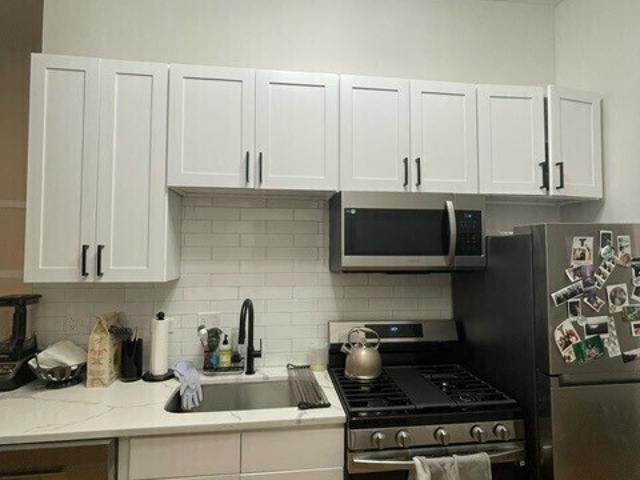 2 BR, 1 BA Apartment 1112 W 18th St, Chicago, IL 60608