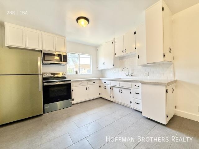 2 BR, 1 BA Apartment 11153 La Maida St, North Hollywood, CA 91601
