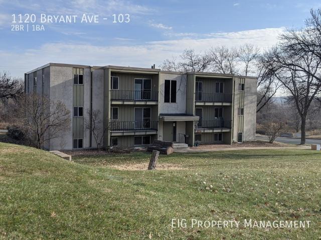 2 BR, 1 BA Apartment 1120 Bryant Ave, South Saint Paul, MN 55075