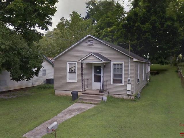 2 BR, 1 BA Apartment 1123 Massachusetts Ave, Knoxville, TN 37921