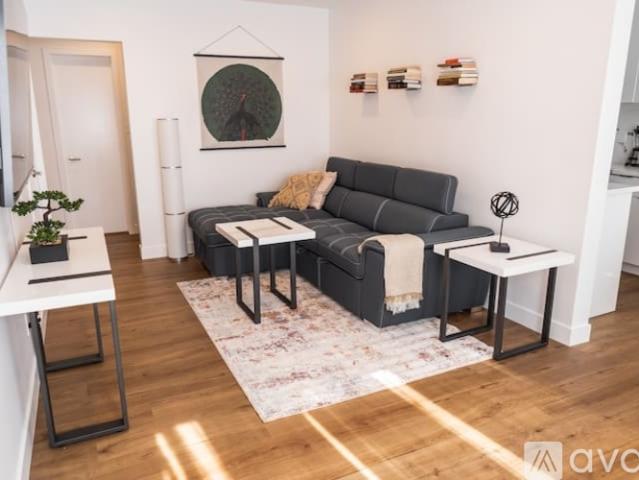 2 BR, 1 BA Apartment 11249 Huston St, Unit #1, North Hollywood, CA 91601