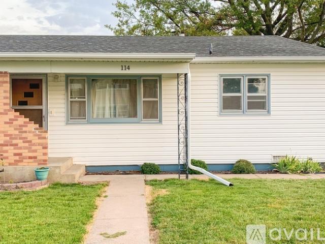2 BR, 1 BA Apartment 112 114 East Sheridan Street, Unit 114, Papillion, NE 68046