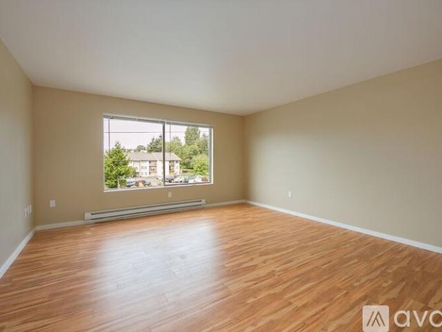 2 BR, 1 BA Apartment 11300 5th Ave NE, Unit 7, Seattle, WA 98125