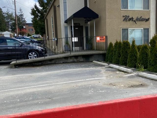 2 BR, 1 BA Apartment 11300 5th Ave NE, Unit 2, Seattle, WA 98125