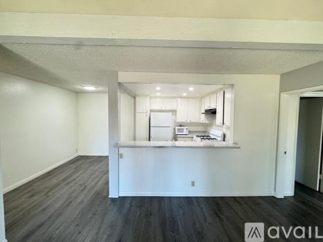 2 BR, 1 BA Apartment 1130 E Alosta Ave, Unit A202, Azusa, CA 91702