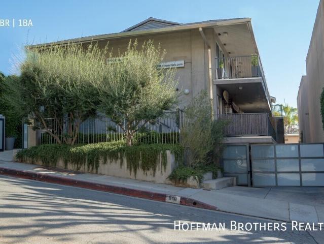 2 BR, 1 BA Apartment 1148 N Clark St, West Hollywood, CA 90069