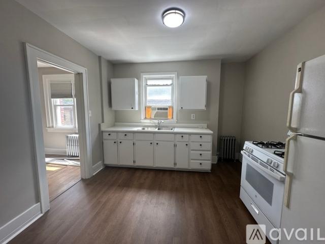 2 BR, 1 BA Apartment 1149 Merchant St, Unit Second Floor Front, Ambridge, PA 15003