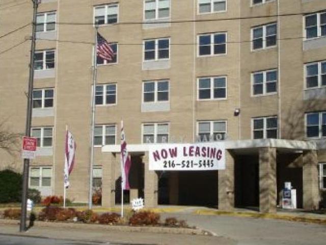 2 BR, 1 BA Apartment 11500 Detroit Ave Cleveland, OH 44102