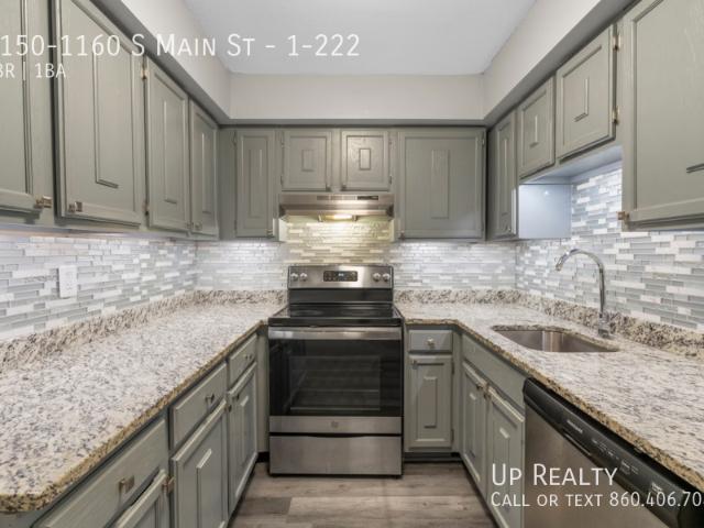 2 BR, 1 BA Apartment 1150 1160 S Main St, Middletown, CT 06457