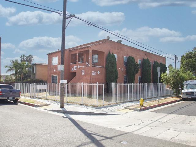 2 BR, 1 BA Apartment 1152 West 88th Street Unit 5E, Los Angeles, CA 90044