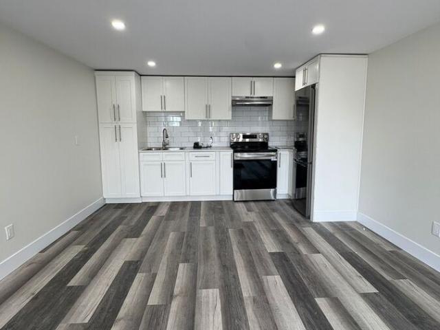 2 BR, 1 BA Apartment 1157 Erie St E, Windsor, ON N9A 3Z4