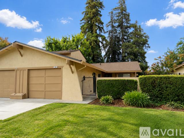 2 BR, 1 BA Apartment 115 W El Dorado Dr, Woodland, CA 95695