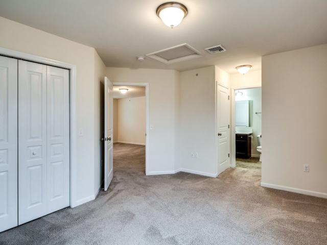 2 BR, 1 BA Apartment 115 Erin Court Unit 105, New Oxford, PA 17350