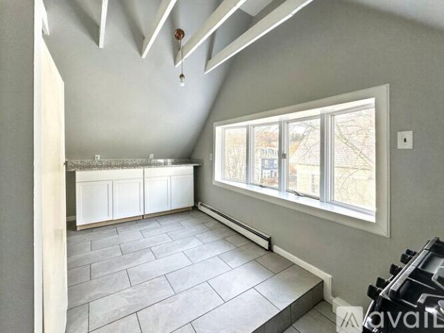 2 BR, 1 BA Apartment 115 Highland Avenue, Unit Third floor, Fitchburg, MA 01420