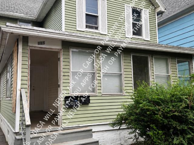 2 BR, 1 BA Apartment 115 Parkway, Rochester, NY 14608