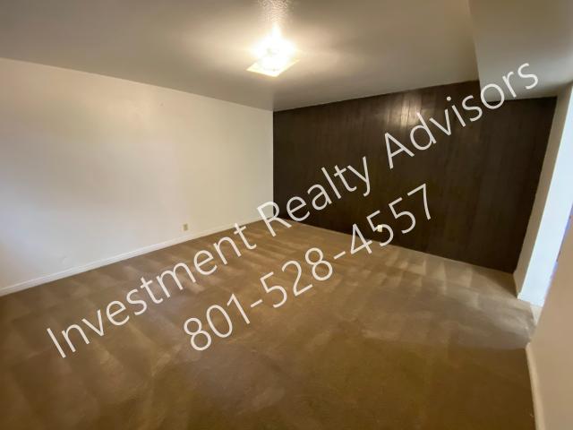 2 BR, 1 BA Apartment 1162 E 400 S, Salt Lake City, UT 84102