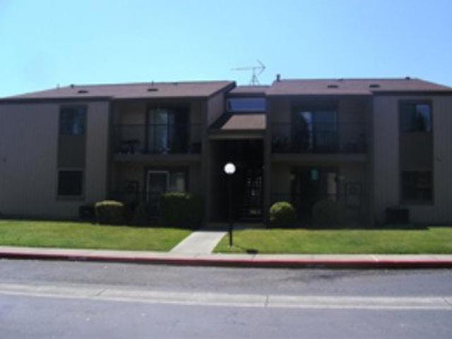 2 BR, 1 BA Apartment 1164 Mulberry, Ukiah, CA 95482