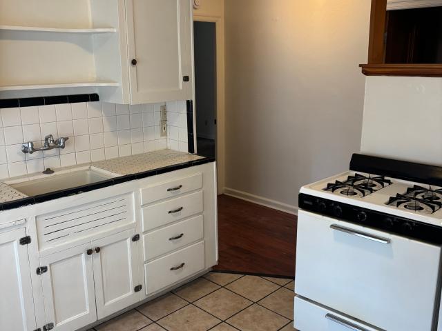 2 BR, 1 BA Apartment 1165 N Grant St, Denver, CO 80203