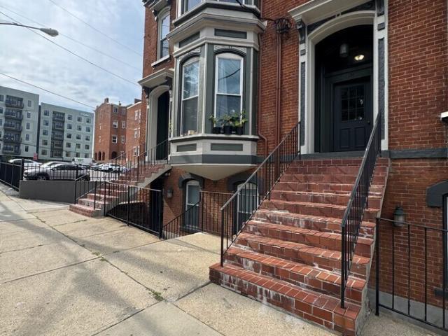 2 BR, 1 BA Apartment 116 E McMillan, Cincinnati, OH 45219