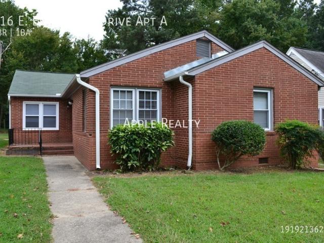 2 BR, 1 BA Apartment 116 E. Edgewood Drive Apt A, Durham, NC 27704