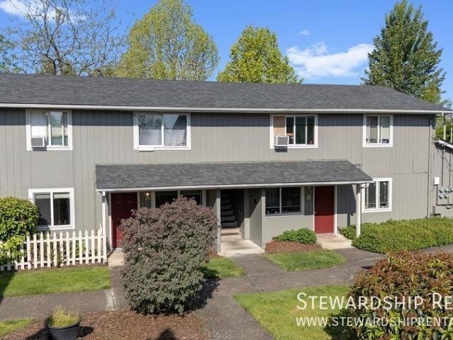 2 BR, 1 BA Apartment 1170 Grant Alley, Eugene, OR 97402