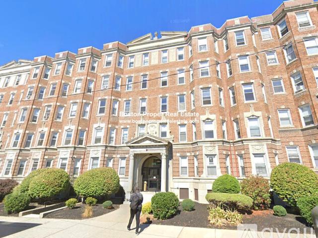 2 BR, 1 BA Apartment 1175 Boylston St, Unit 36, Boston, MA 02215
