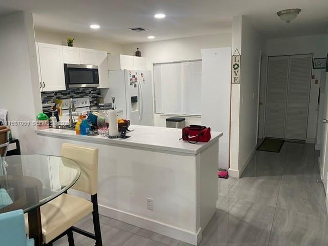 2 BR, 1 BA Apartment 1177 Sussex Drive, North Lauderdale, FL 33068