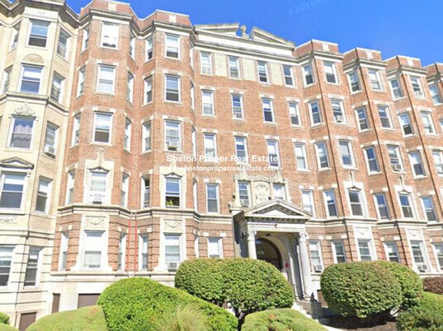 2 BR, 1 BA Apartment 1179 Boylston St, Unit 10, Boston, MA 02215
