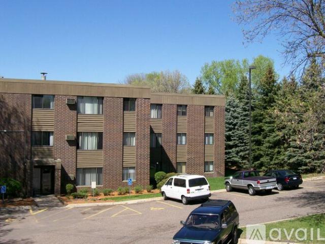 2 BR, 1 BA Apartment 11800 Eldorado Street Northwest, Unit Eldorado Oaks Apartments, Minneapolis, MN 55433