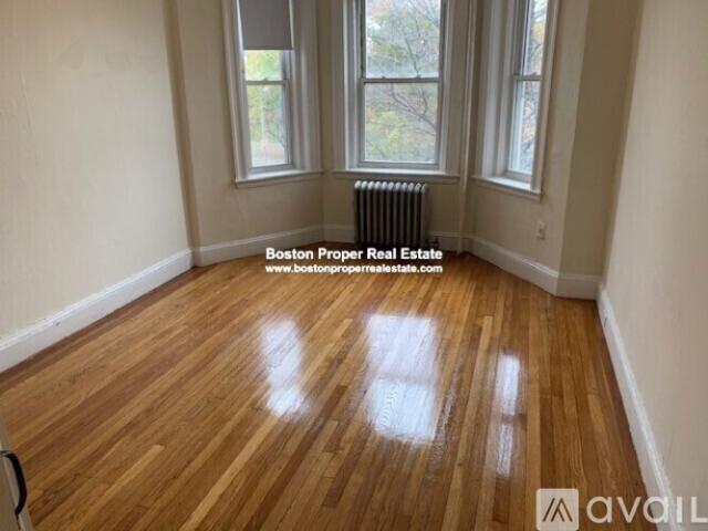 2 BR, 1 BA Apartment 1185 Boylston St, Unit 33k, Boston, MA 02215