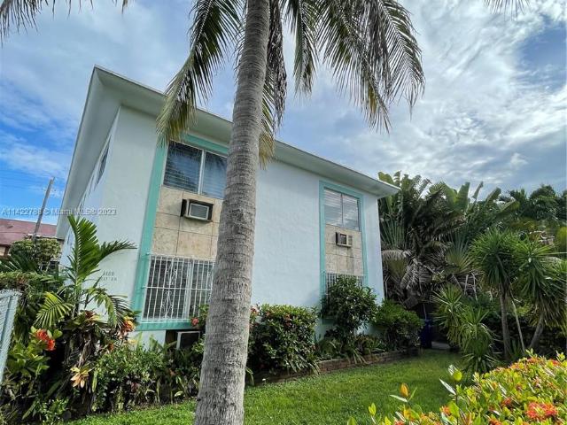 2 BR, 1 BA Apartment 1188 Marseille Dr, Miami Beach, FL 33141