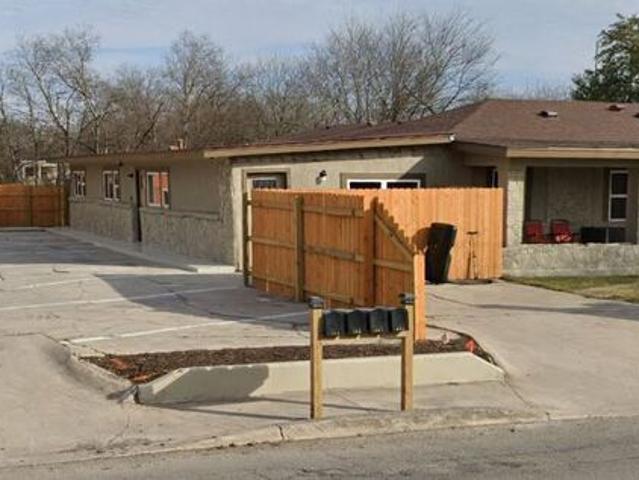 2 BR, 1 BA Apartment 118 Esmeralda Dr, Unit 103, San Antonio, TX 78228