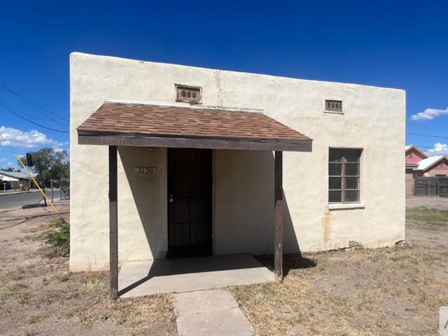 2 BR, 1 BA Apartment 1190 3rd St, Las Cruces, NM 88005