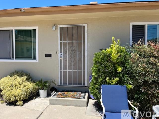 2 BR, 1 BA Apartment 11925 Ramona Avenue, Unit B, Hawthorne, CA 90250