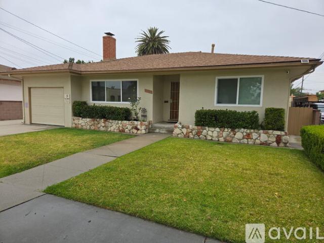 2 BR, 1 BA Apartment 11925 Ramona Avenue, Unit C Room 2, Hawthorne, CA 90250