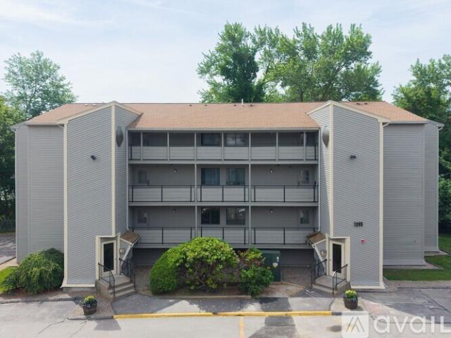 2 BR, 1 BA Apartment 1195 Grafton Street, Unit Unit 39, Worcester, MA 01604