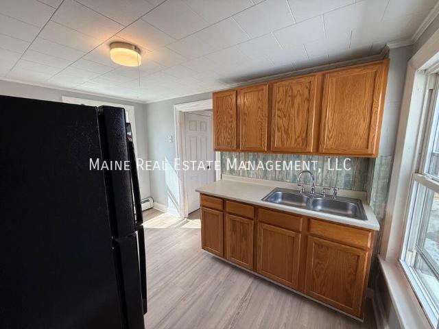 2 BR, 1 BA Apartment 11 Ayers Ct. Apt Brewer, ME 04412
