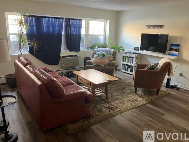 2 BR, 1 BA Apartment 11 Cass Street, Unit 1, Boston, MA 02132