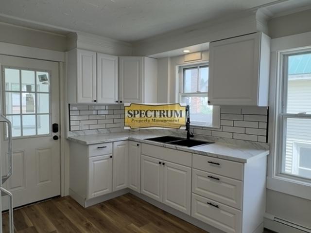 2 BR, 1 BA Apartment 11 Gray St, Waterville, ME 04901