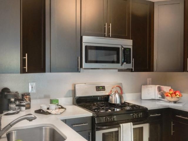 2 BR, 1 BA Apartment 12000 Chase Crossing Circle Unit 30 304, Rockville, MD 20852