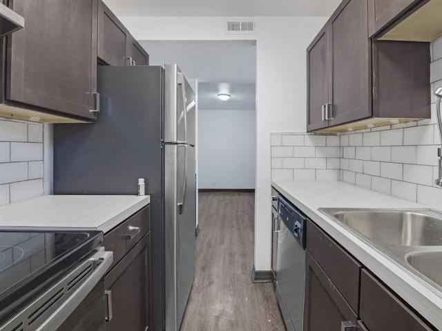 2 BR, 1 BA Apartment 1200 Scenic Highway Unit A08, Pensacola, FL 32503