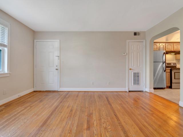 2 BR, 1 BA Apartment 1200 Penn St NE, Washington, DC 20002