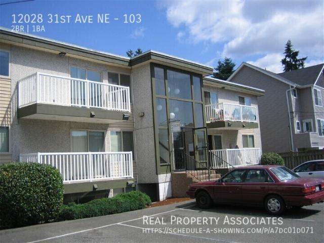 2 BR, 1 BA Apartment 12028 31st Ave NE, Seattle, WA 98125