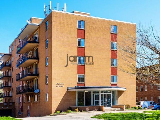 2 BR, 1 BA Apartment 12050 Lake Avenue, Lakewood, OH 44107
