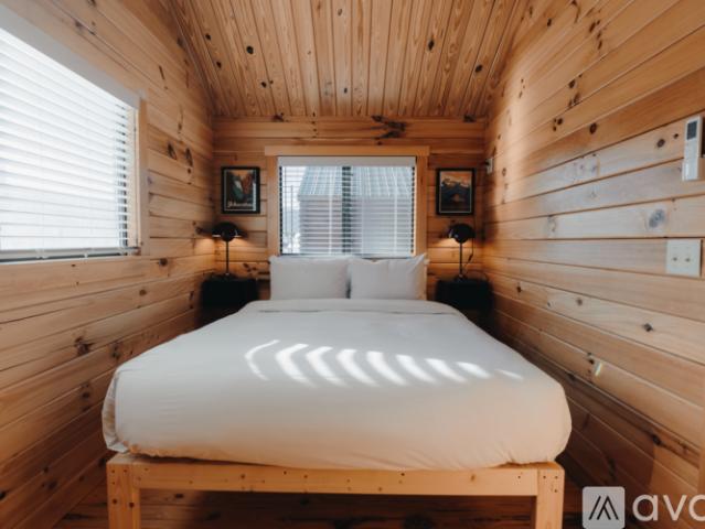 2 BR, 1 BA Apartment 1208 Idaho 31, Unit Park Cabin, Victor, ID 83455