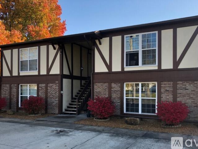 2 BR, 1 BA Apartment 1209 W Mack Ave, Unit C, Marion, IL 62959